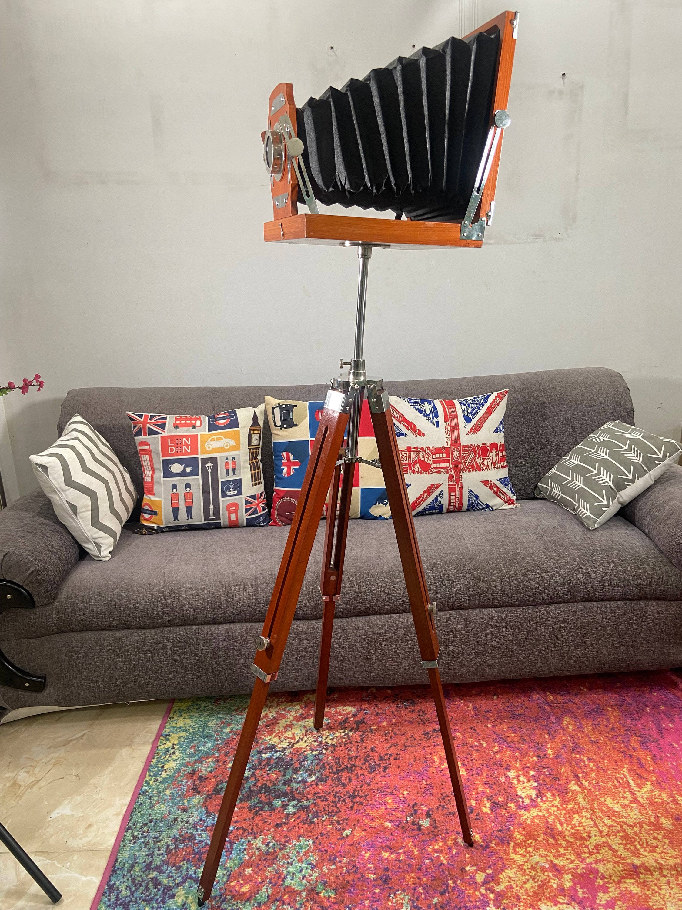 Decorative Old Look Vintage Design Cameras Brown Royal Film Slide Old ...