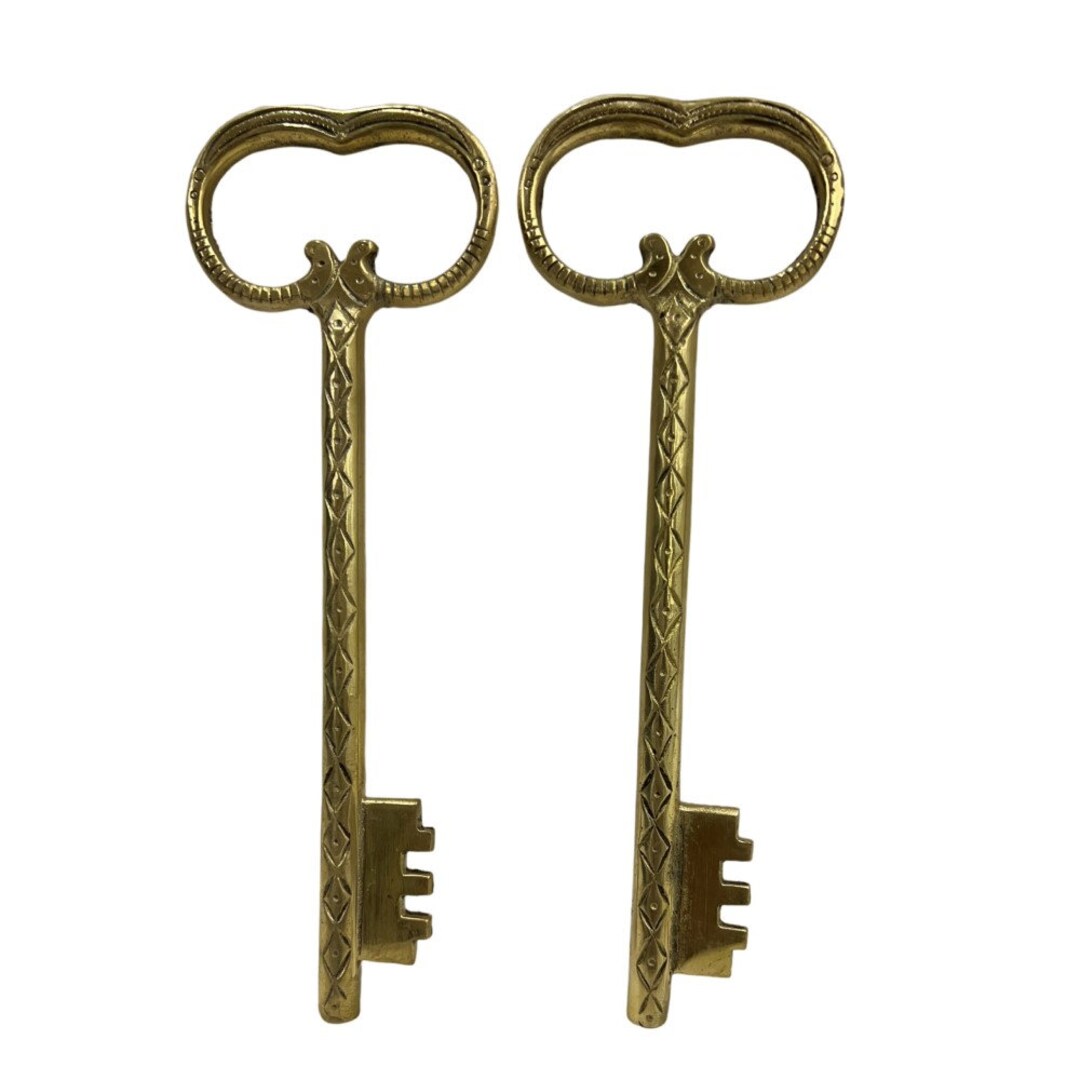 Giant Antique Keys Wall Decor Set of 2 Oversized Old Fashioned Keys ...