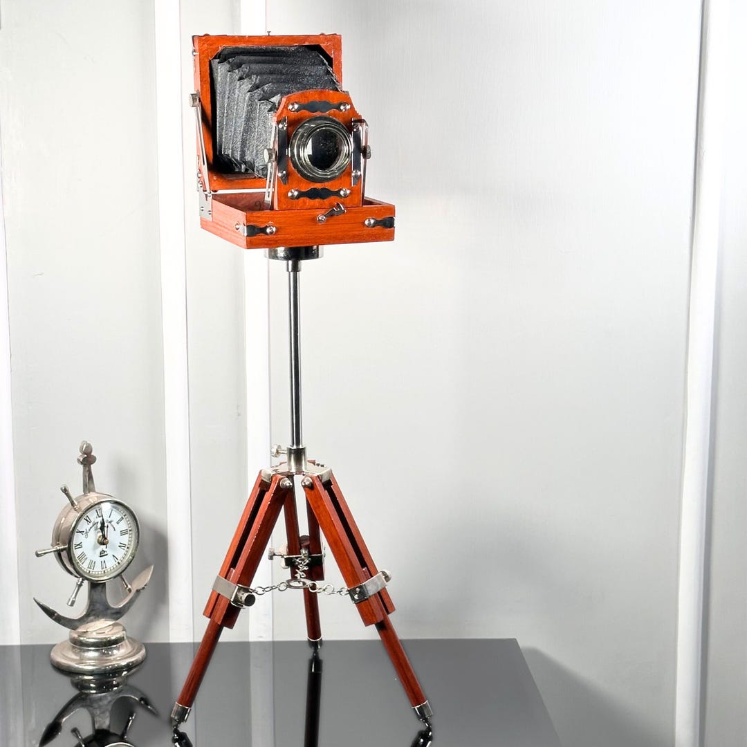 Decorative Antique Design Charming Cameras Old Retro Look Camera Brown ...