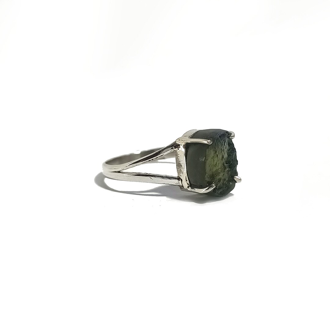 Moldavite Rough Oval Silver Ring, 925 Sterling Silver Gemstone Ring ...