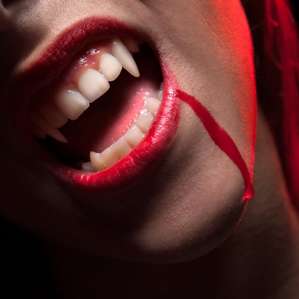 Vampire Transformation Ring - Etsy