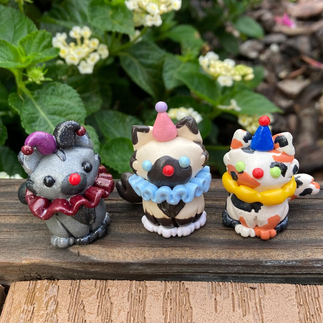 Clown Cat Handmade Figurine - Etsy