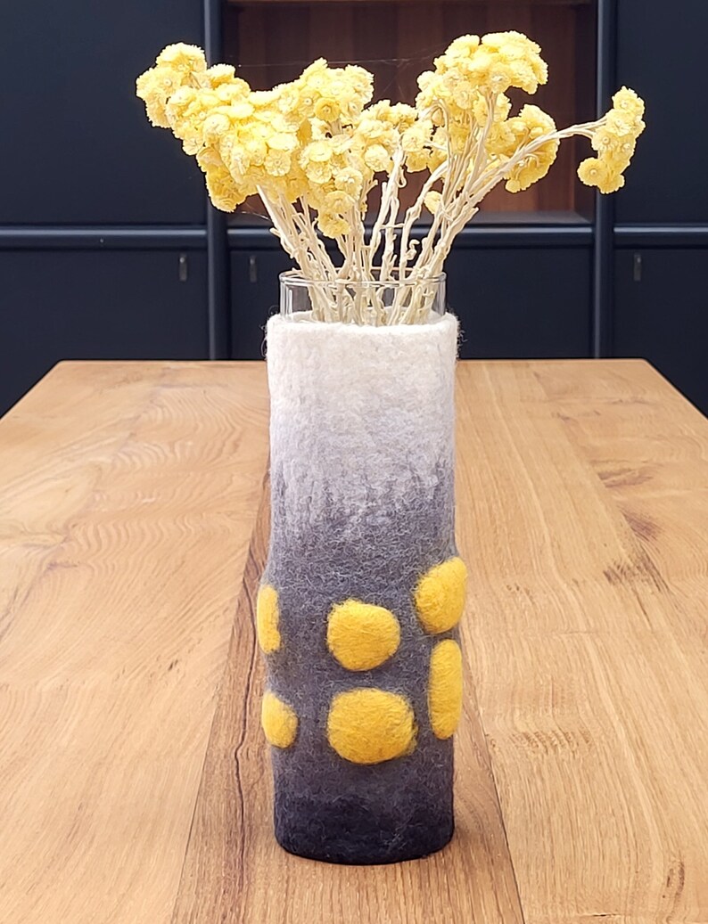 VASE WITH FELT in Pure Wool for Cut Flowers - Etsy