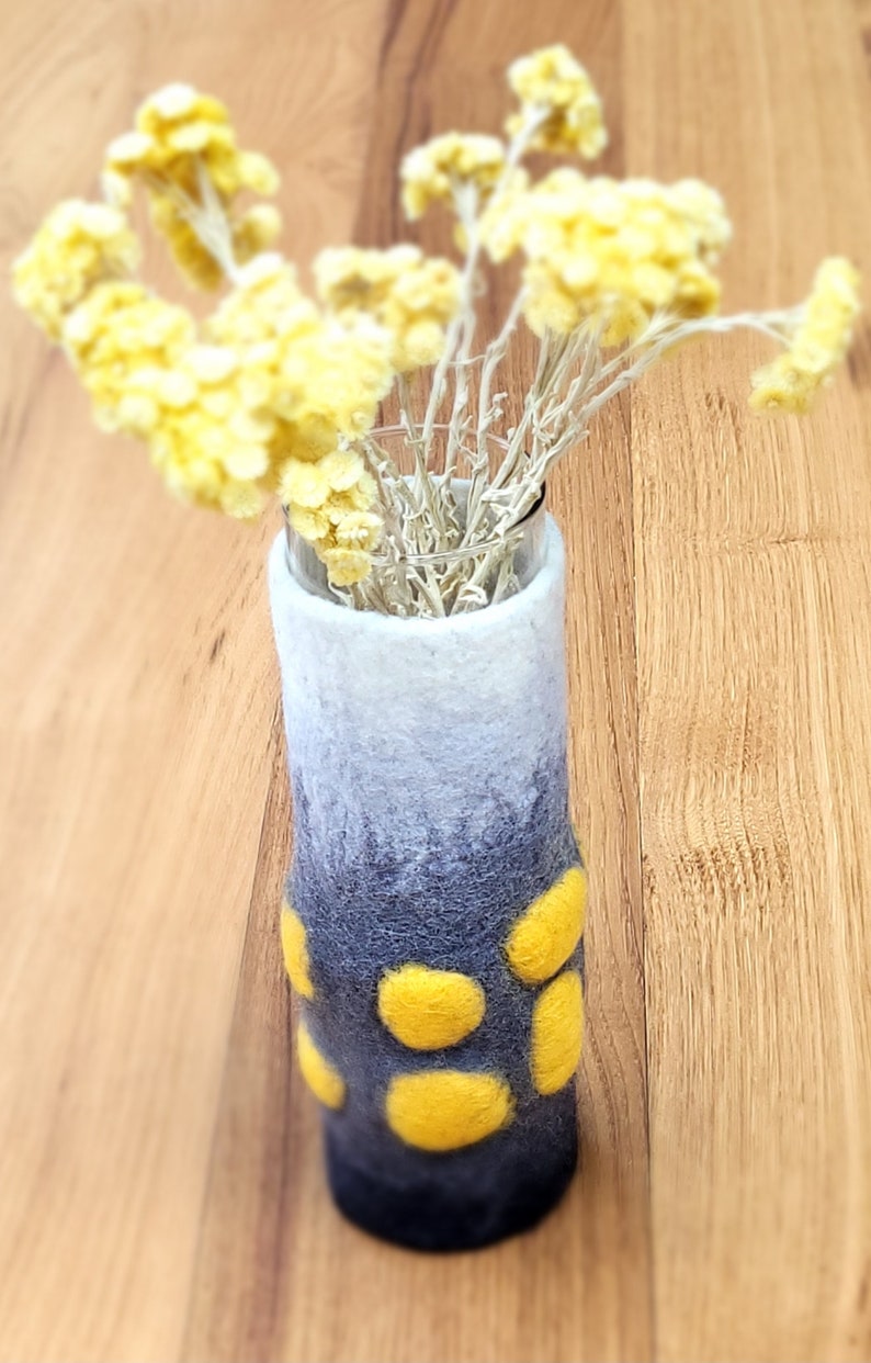 VASE WITH FELT in Pure Wool for Cut Flowers - Etsy