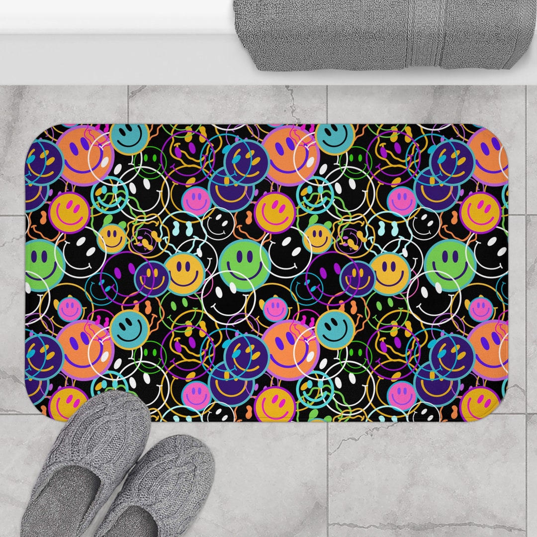 Preppy Smiley Bath Mat | Absorbent, Non-slip Smiley Bath Mat | Wavy ...