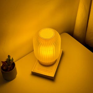 Modern Table Lamp – Warm Ambient Light, Minimalist Design, E27 Socket ...