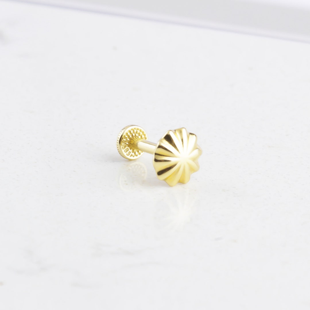 14K Solid Gold Oyster Tragus Piercing: Sea Shell Ear Stud (16G) - Etsy