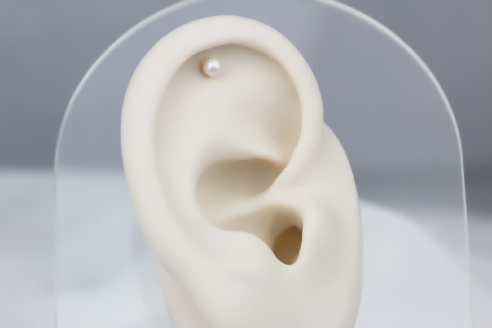 14K Solid Gold Pearl Helix Piercing: Elegant 18G Earring - Etsy