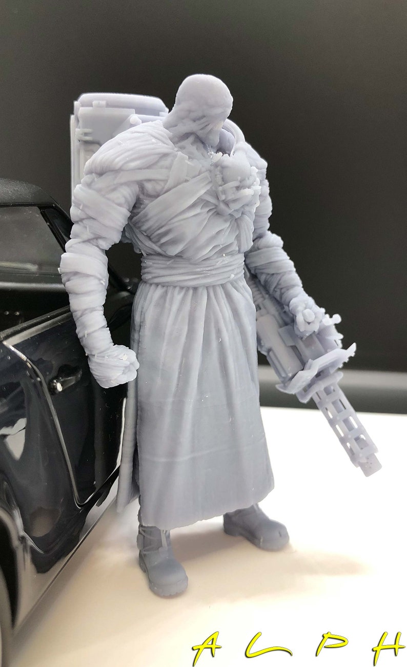 Resident Evil Nemesis Flamethrower Diorama Figurine (1/87 - 1/18 Scales ...