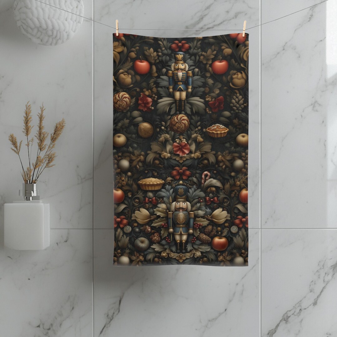 William Morris Nutcracker Christmas Hand Towel: Vintage Style Holiday ...