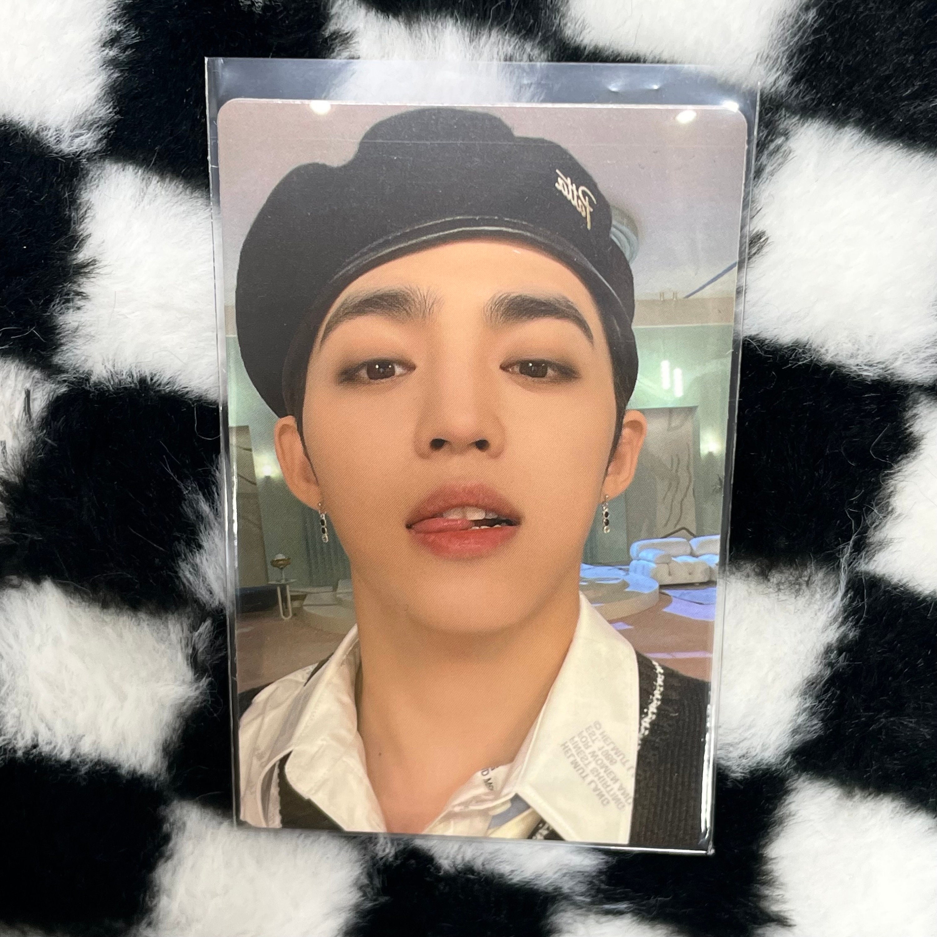 Seventeen official Attacca Photocards PC, Carat Poca, Mingyu, Dino, Jin ...