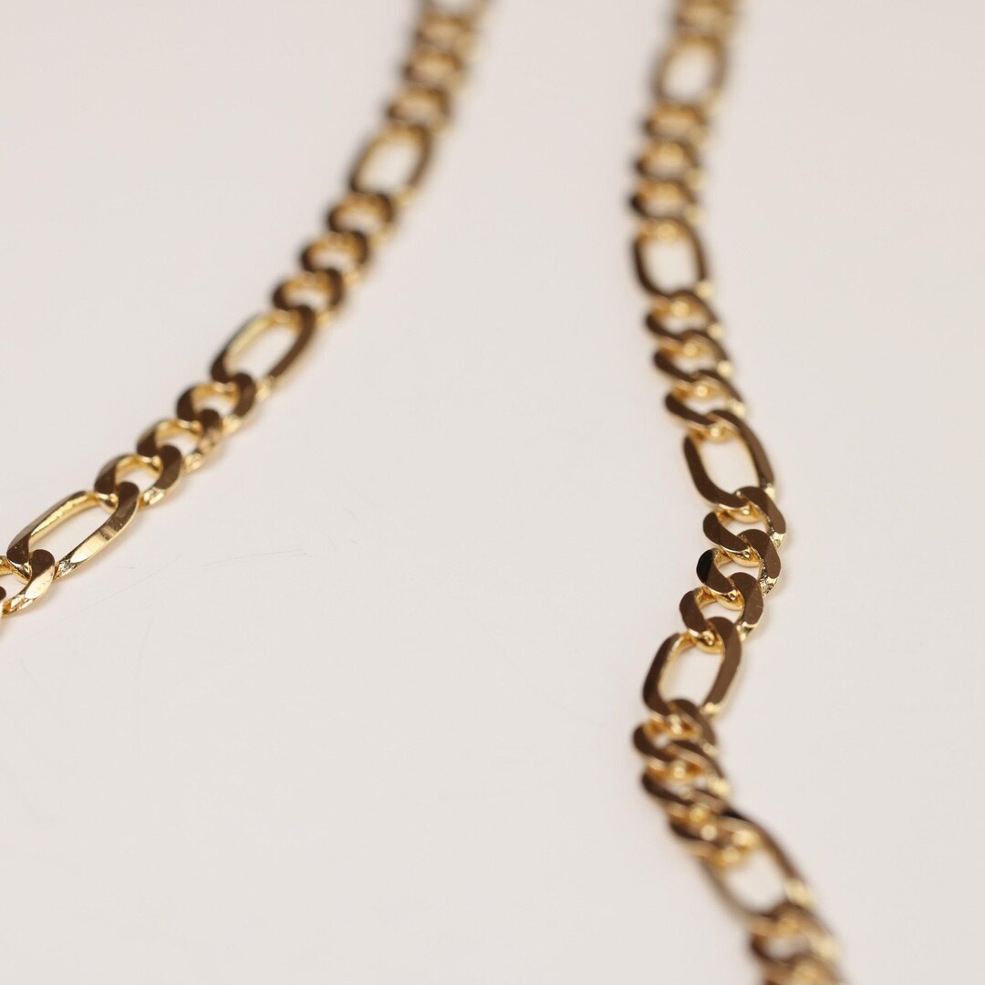 14 Karat Yellow Gold Figaro Chain 18" - Etsy