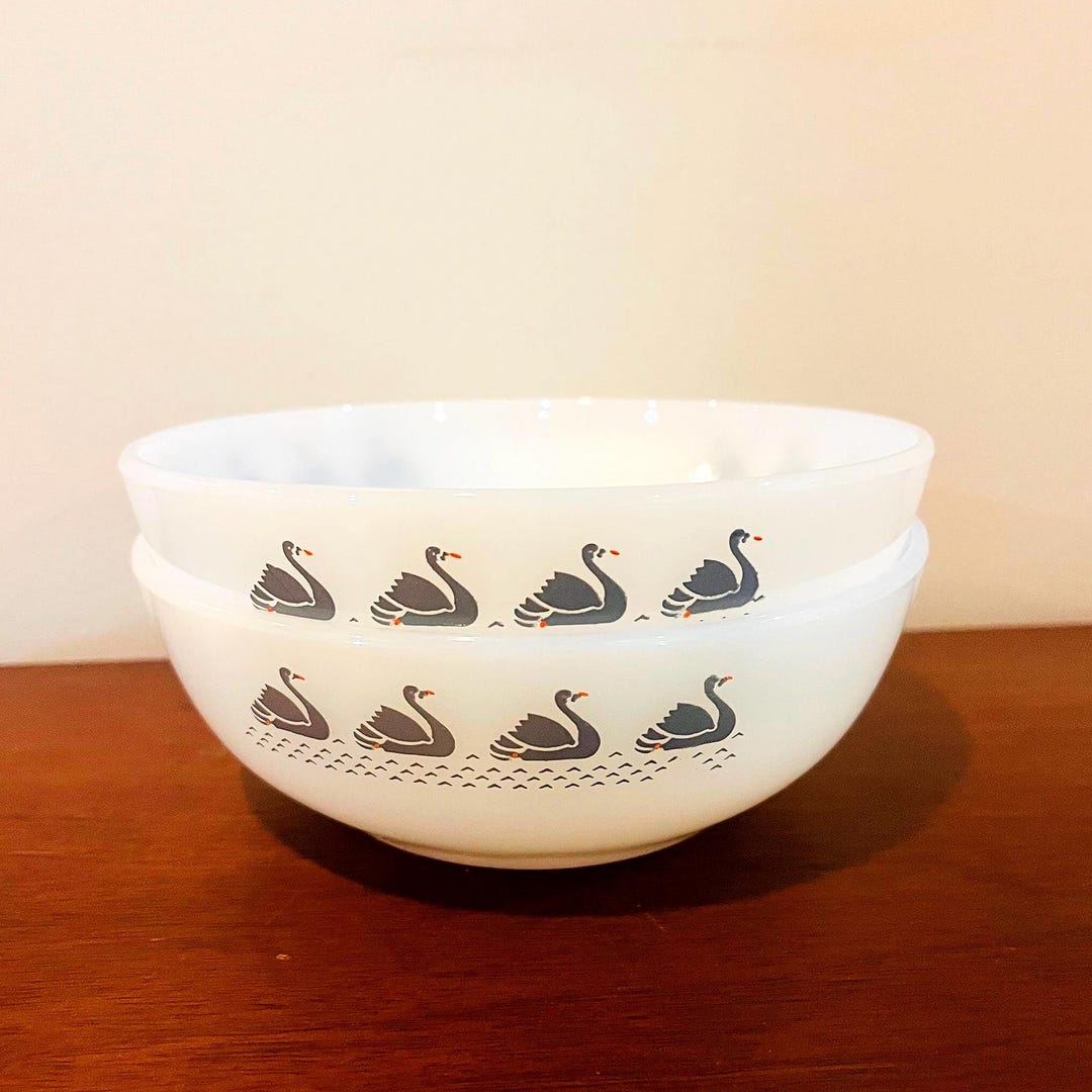 2 Vintage Made in Mexico Termocrisa Swan Pattern Bowls. Termocrisa Swan ...