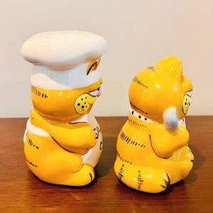 Vintage Garfield Salt and Pepper Shakers. Jim Davis Garfield ...