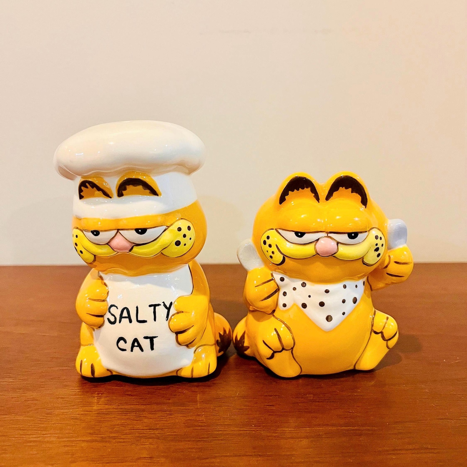 Vintage Garfield Salt and Pepper Shakers. Jim Davis Garfield ...