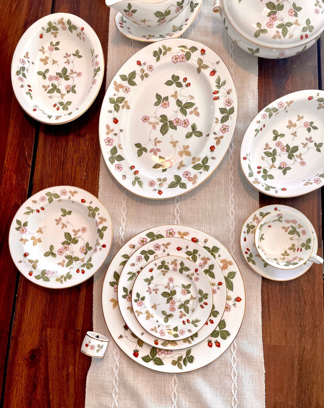 Wedgwood Wild Strawberry Bone China Your Choice - Etsy