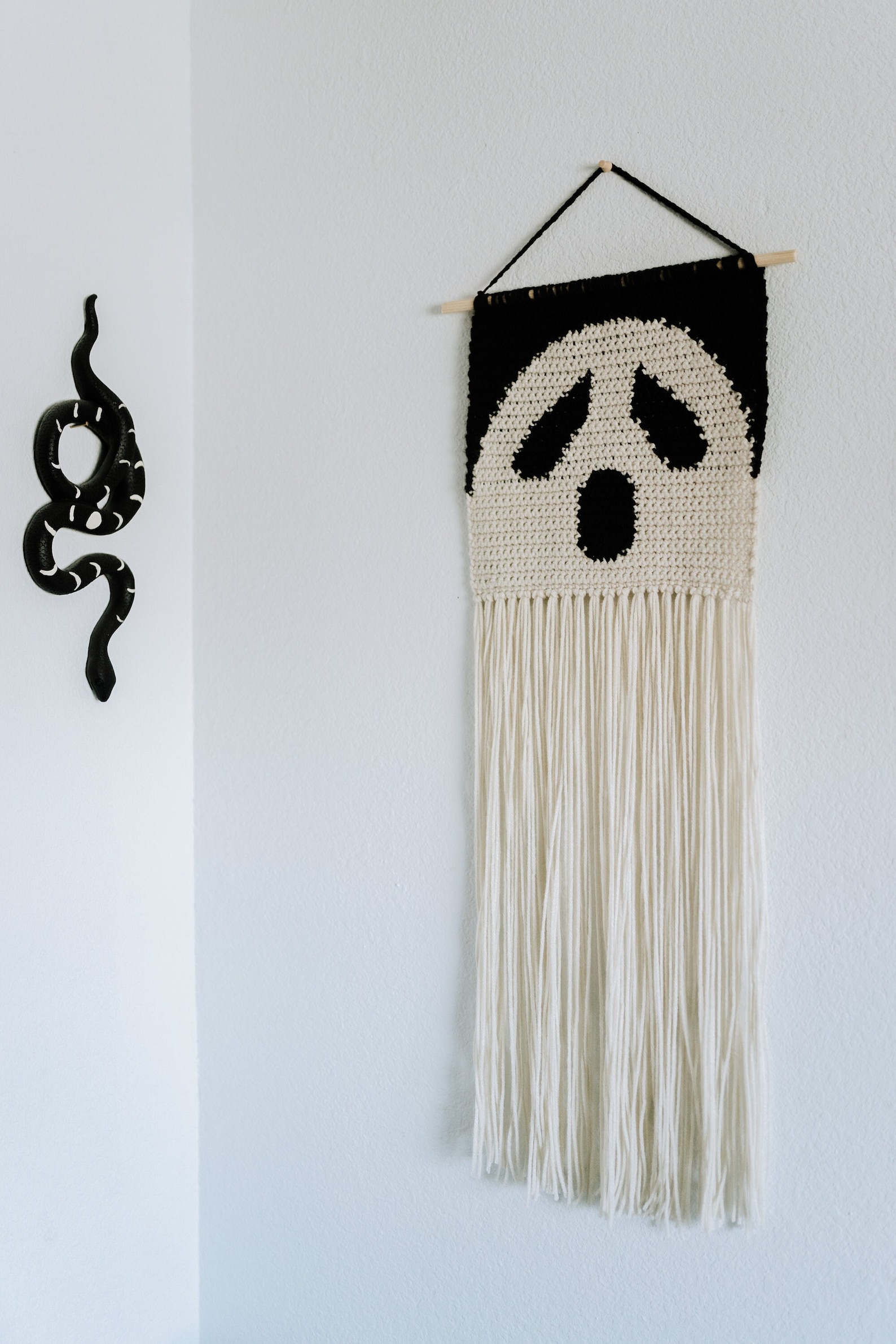 Ghost Tapestry Crochet Pattern / Wall Hanging / Instant Download ...