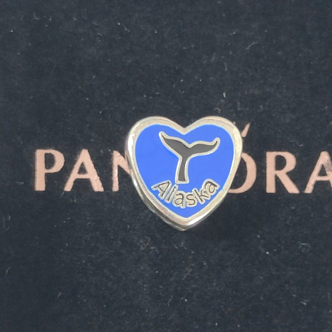 Pandora Alaska Exclusive Heart Dangle Charm Pendant, Bracelet Charms ...
