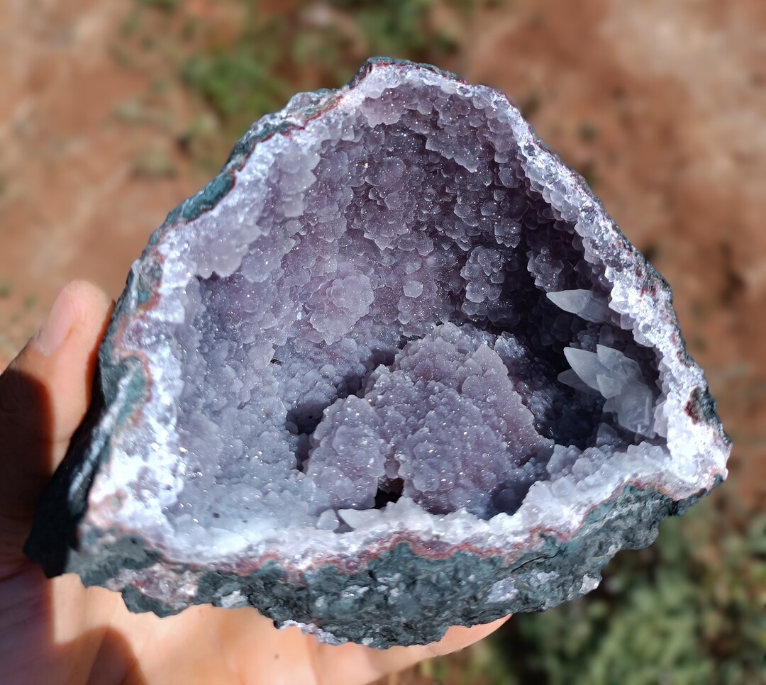 Géode de calcédoine naturelle couleur bleu ciel avec cristaux - Etsy France