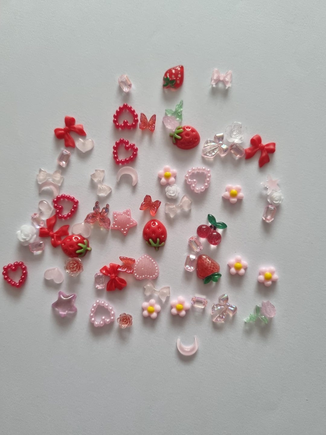50 Tiny Mixed Charms,flatback Mini Resin Bows,strawberry,flower,moon ...