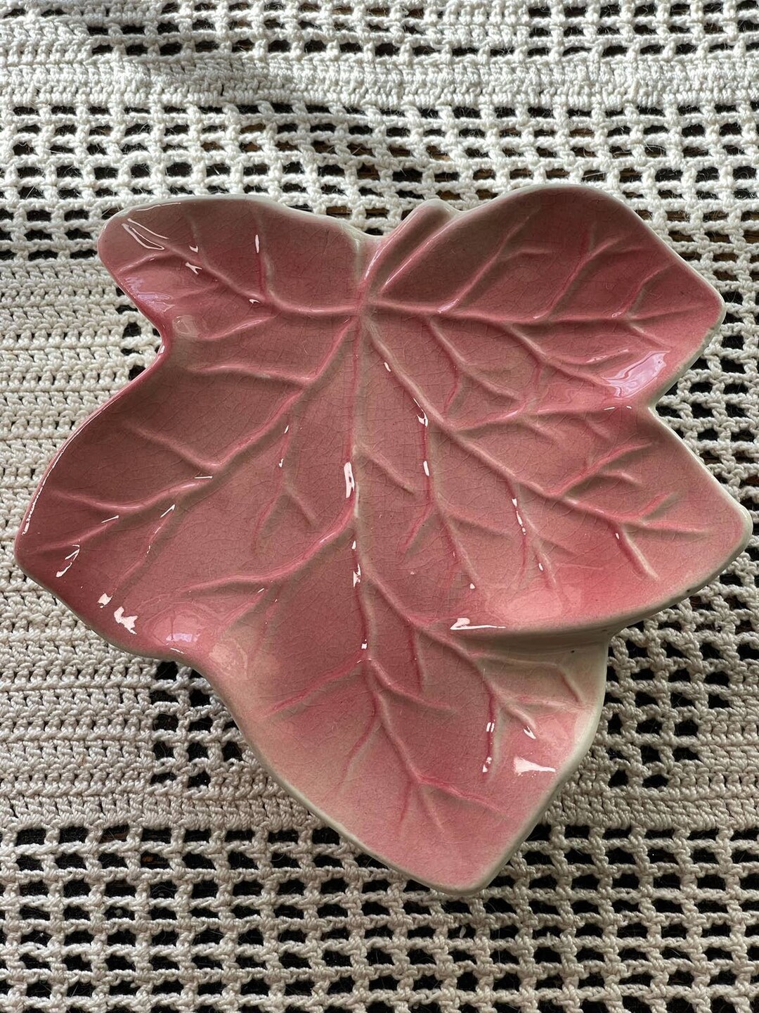 Pink Ivy Leaf Wall Pocket Vintage Decorative Pottery - Etsy