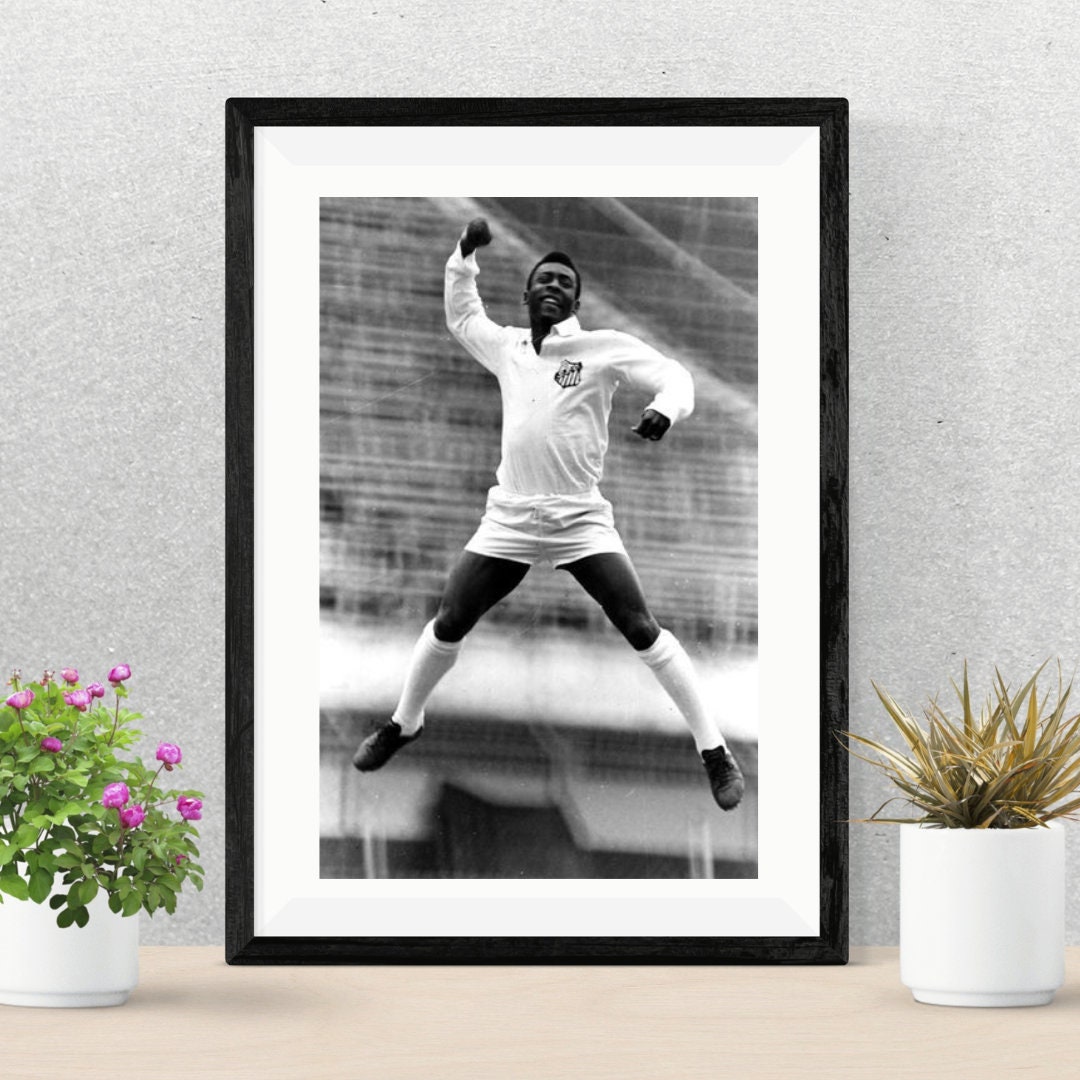 Pele Cosmos Poster | Pele Winning With Cosmos Team | Pele Cosmos Team ...