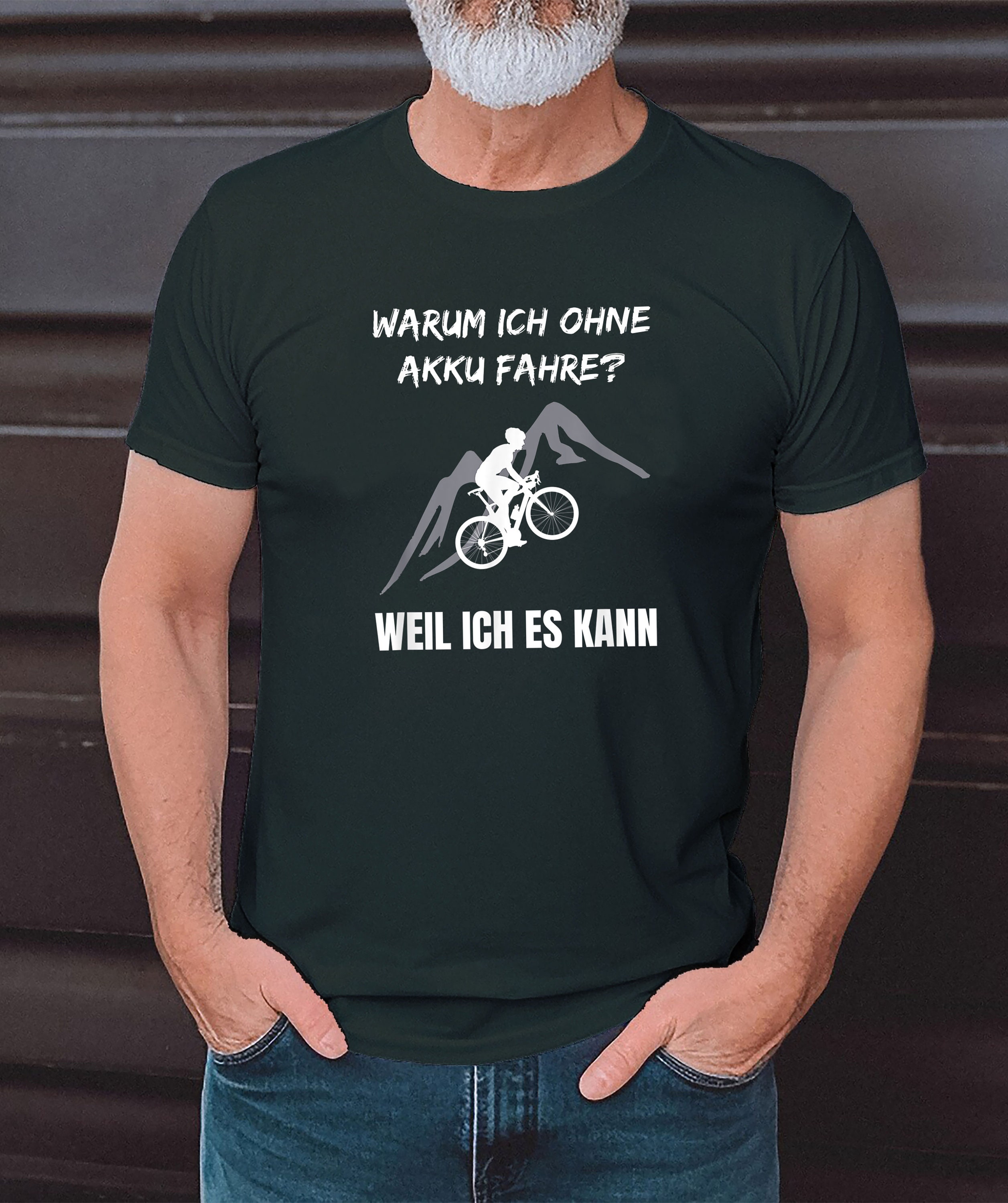 Lustiger Radfahrer Spruch Warum Ich ohne Akku fahre Fahrrad T-Shirt ...