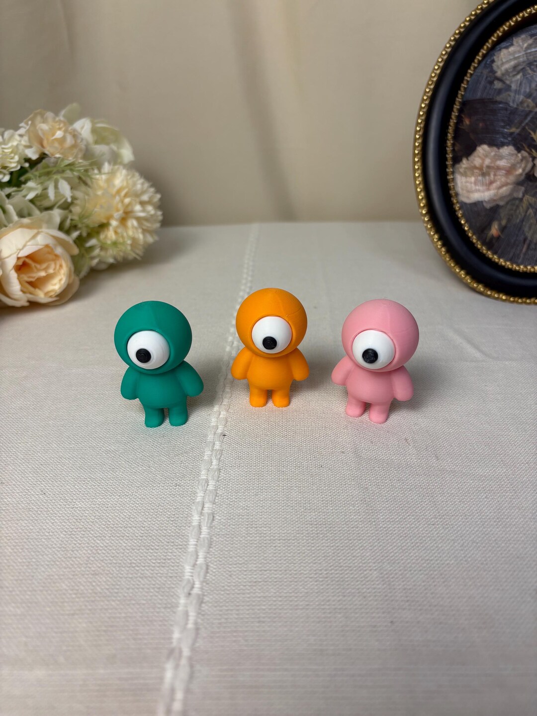 3D Printed Alien Eyeball Fidget Toy – Moving Eye Sensory Desk Gadget - Etsy