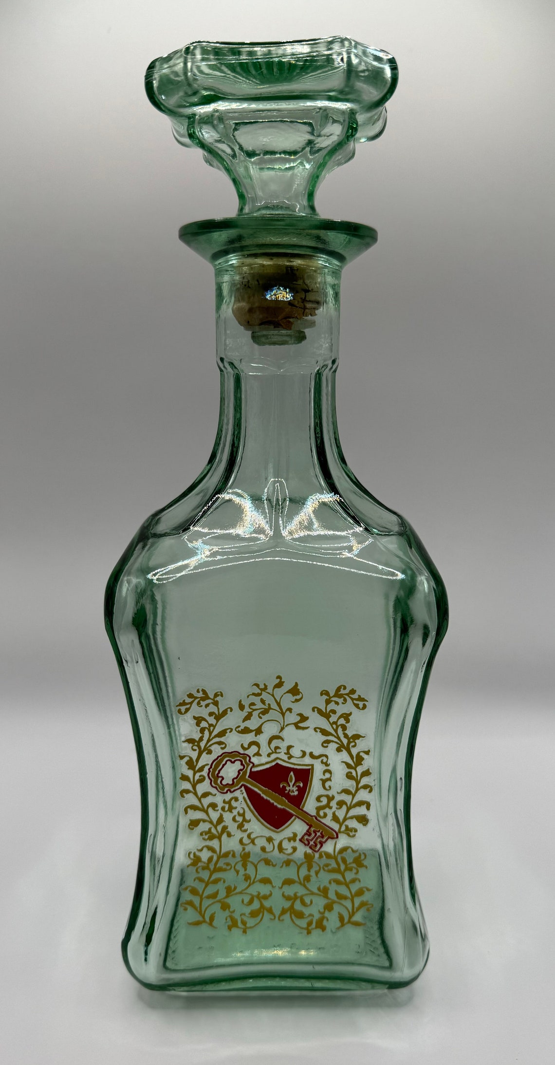 Family Crest Liquor Decanter - Etsy