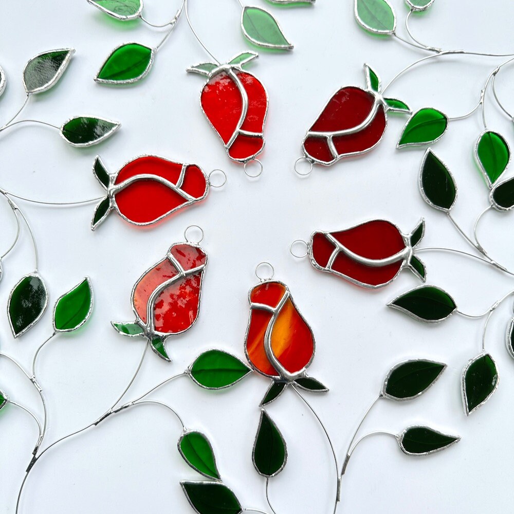 Red Rose Suncatcher, Stained Glass Rose Sun Catcher, Handmade ...