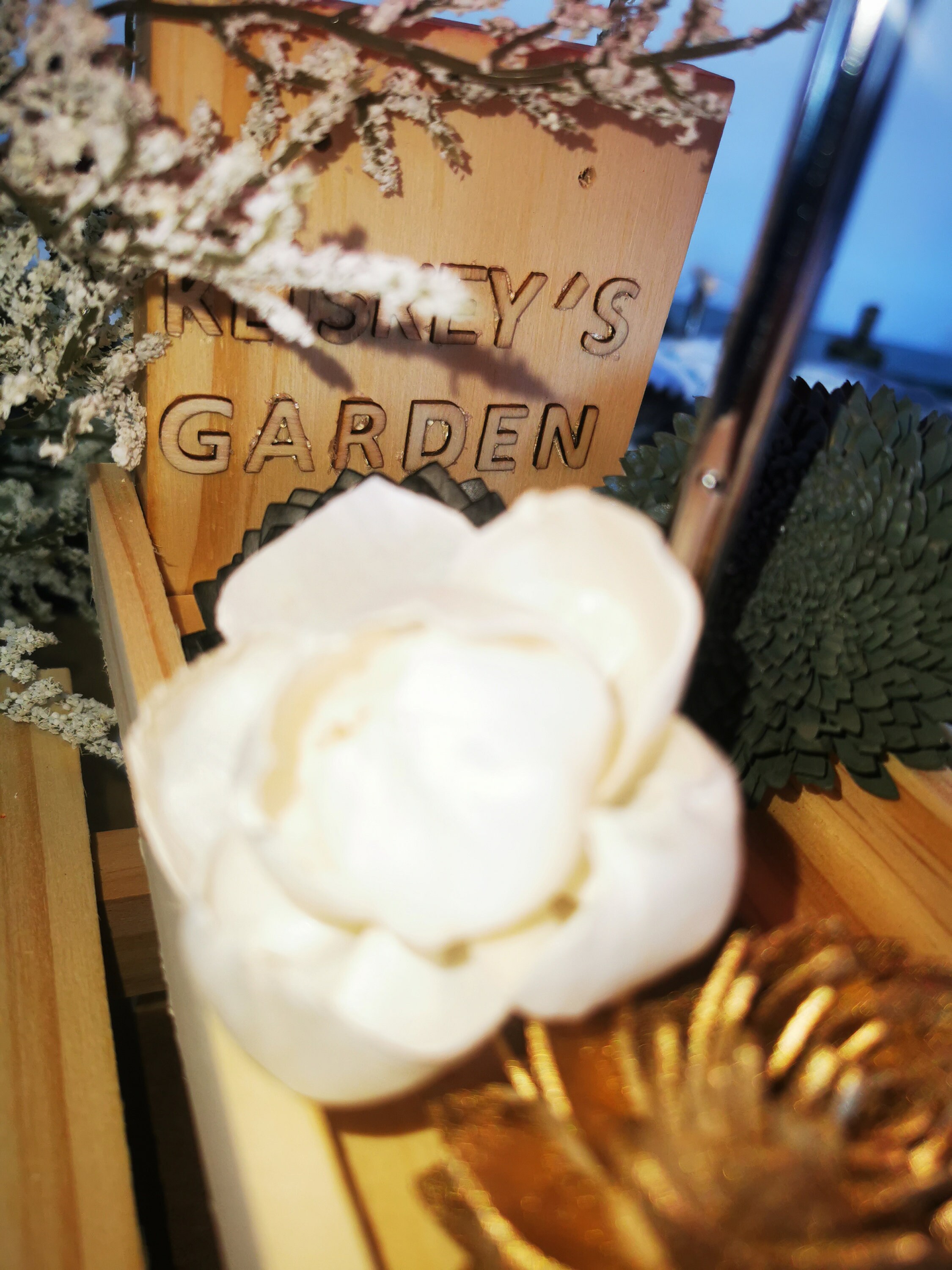 Squirrel Feeder Bench With Umbrella Christmas Gift for Granny Squirrels ...
