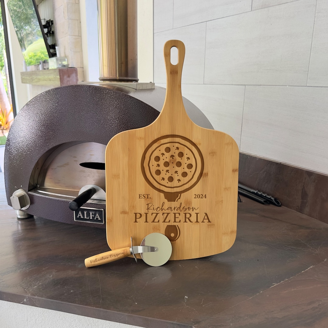 Personalized Pizza Board and Pizza Cutter, Custom Pizza Paddle ...