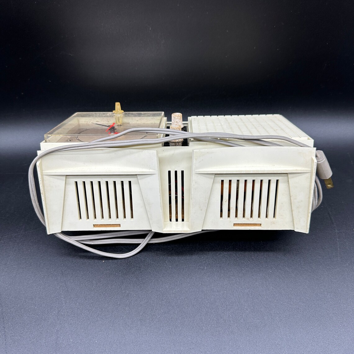 Vintage 1960s Arvin 57R00-27 White Electric Transistor Clock Radio ...