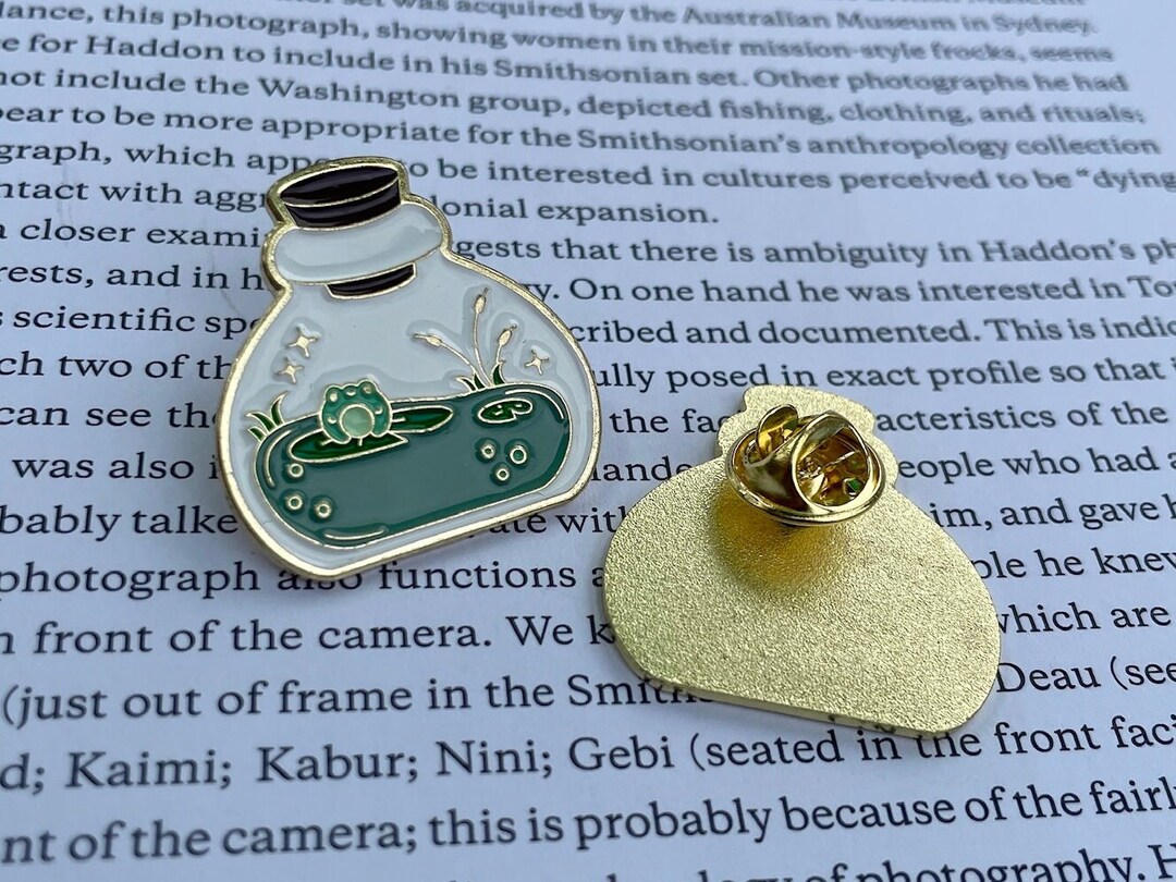 Frog Bottle Enamel Pin, Frog Potion Bottle Cute Pond Pin Badge - Etsy