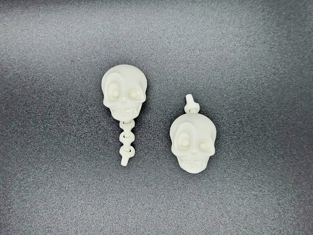 Flexible Skull Keychain - Etsy