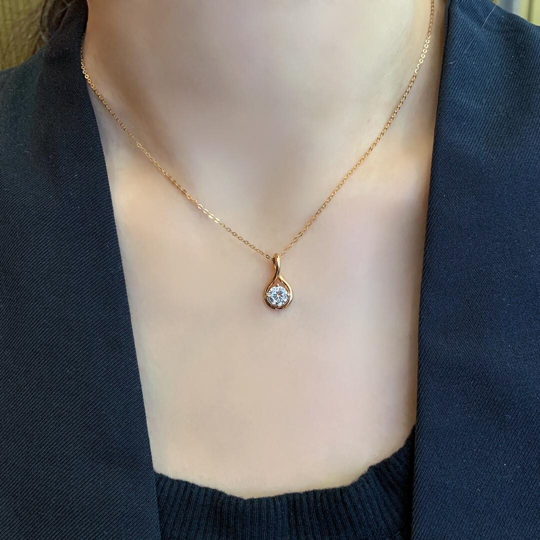 Round 0.50ct Lab Grown Diamond Twist Bale Pendant Necklace, D-E-F Color ...