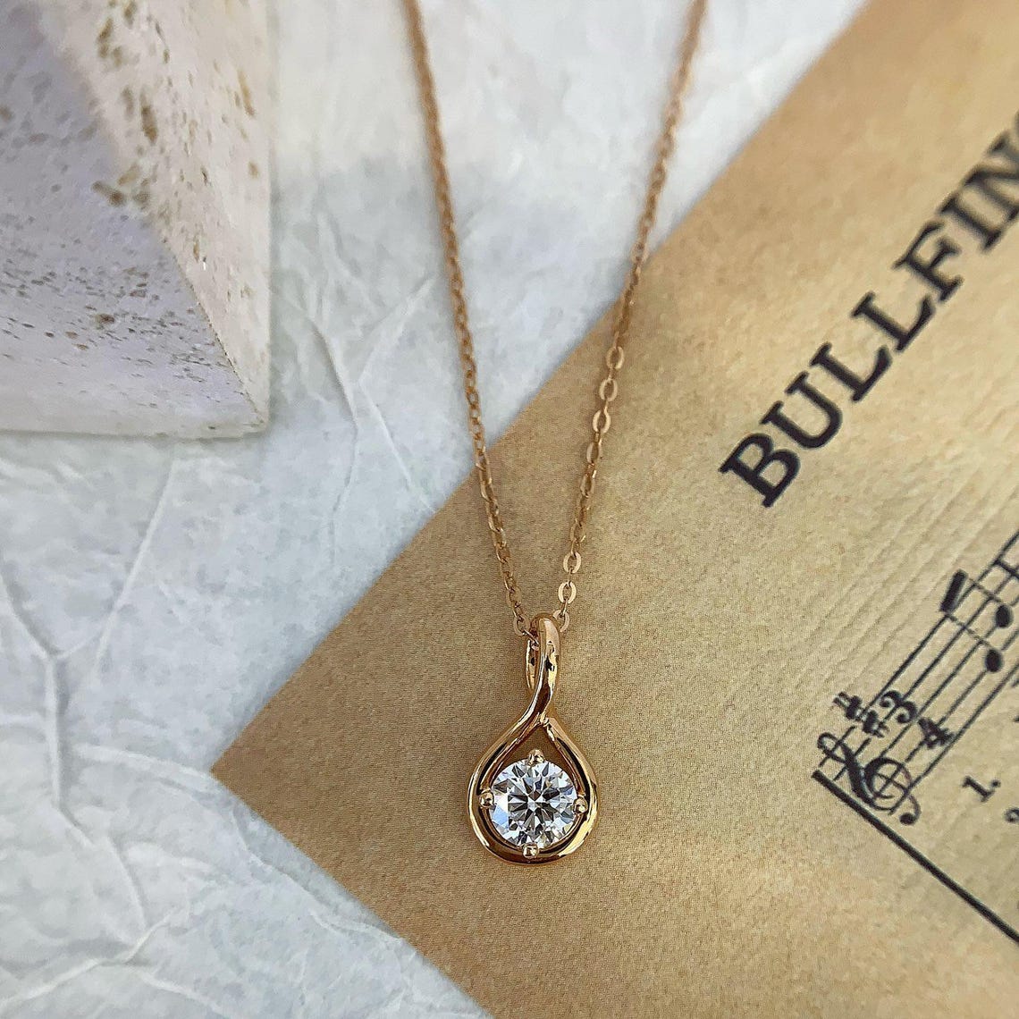 Round 0.50ct Lab Grown Diamond Twist Bale Pendant Necklace, D-E-F Color ...