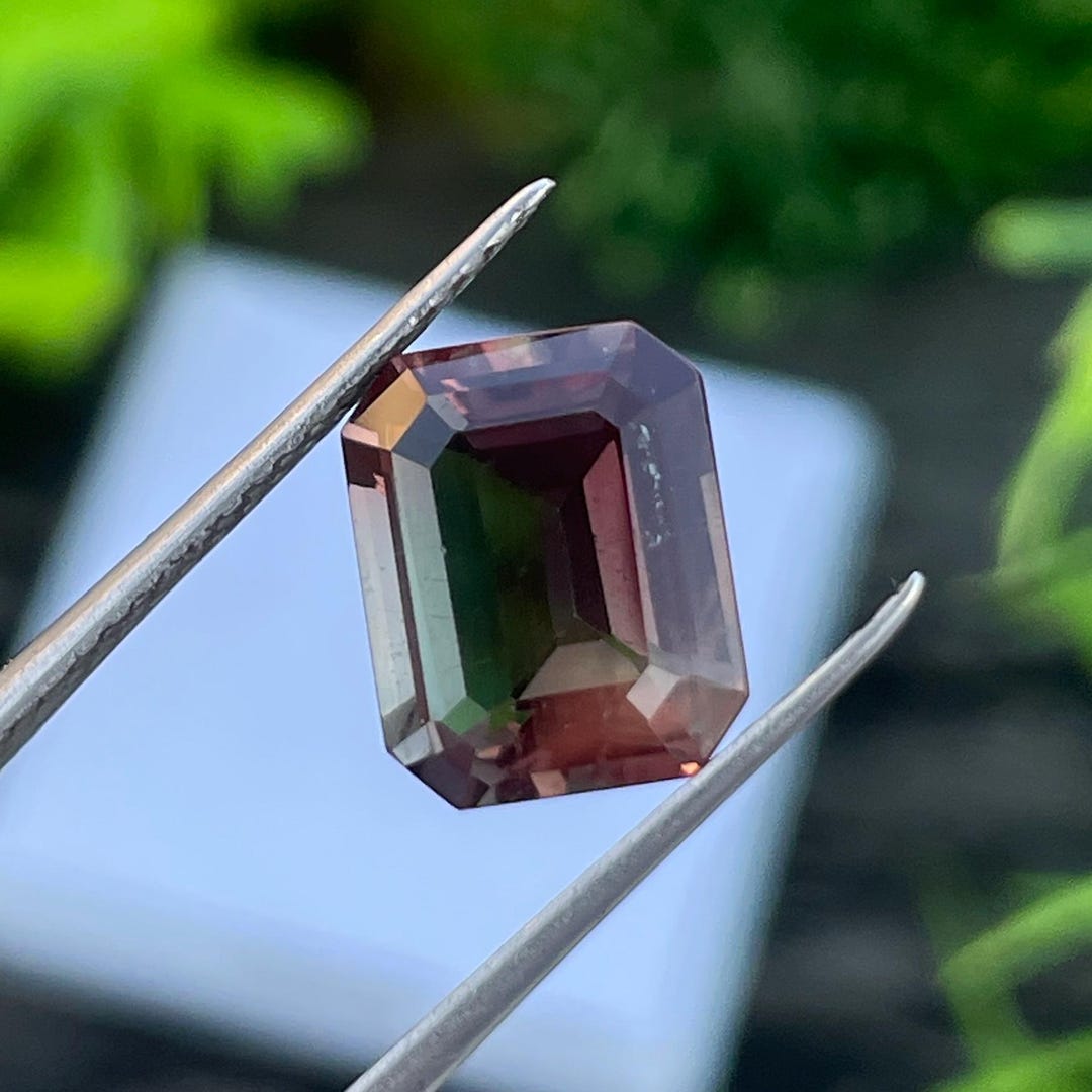 3.05 Ct Emerald Cut Oregon Sunstone Green Reddish Colour Gemstone ...