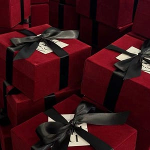 Luxury Velvet Gift Box With Lid and Ribbon – Bridesmaid Proposal Box ...
