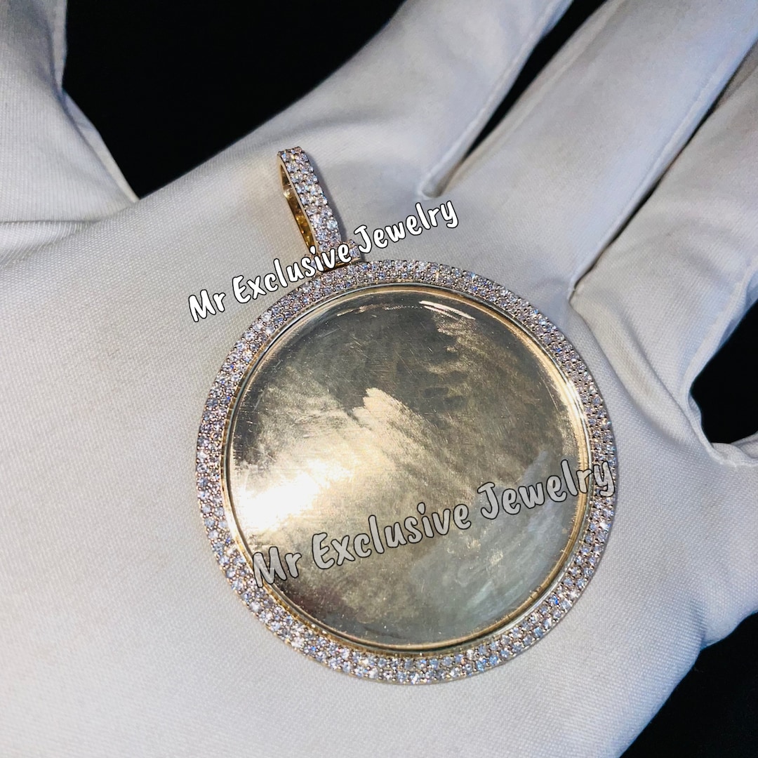 Custom VVS Memory Pendant, 14K Solid Gold Iced Out Lab Diamond Photo ...