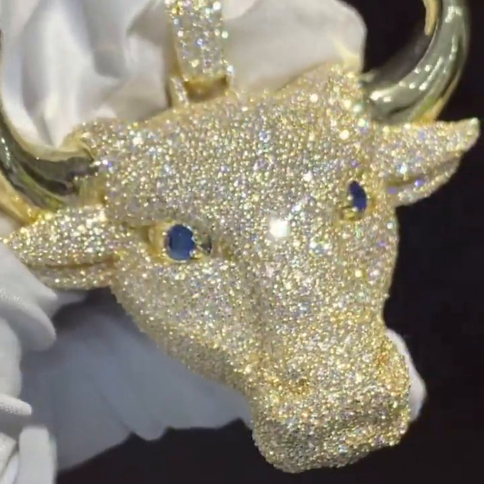 Customized 3D Bull Face Design Hip Hop Pendant With 925 Silver Iced Out ...
