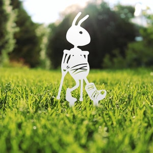Rustic Ant Injury Garden Garden Stake, Rusty Metal Ant Lawn Ornament ...
