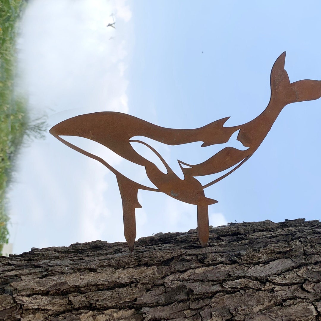 Rusty Classic Whale Garden Stake | Rusted Metal Yard Art | Garden Gifts ...