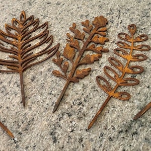 Rusted Metal Flower and Plant Bouquet for Garden Decor, Rustic Metal ...