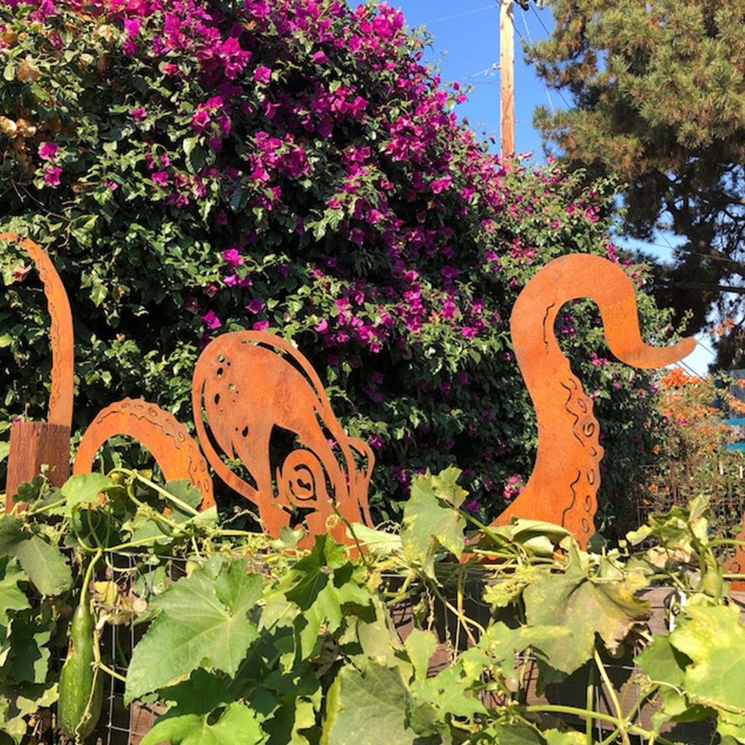 Rusty Metal Octopus Garden Stakes, Rustic Metal Octopus Garden ...