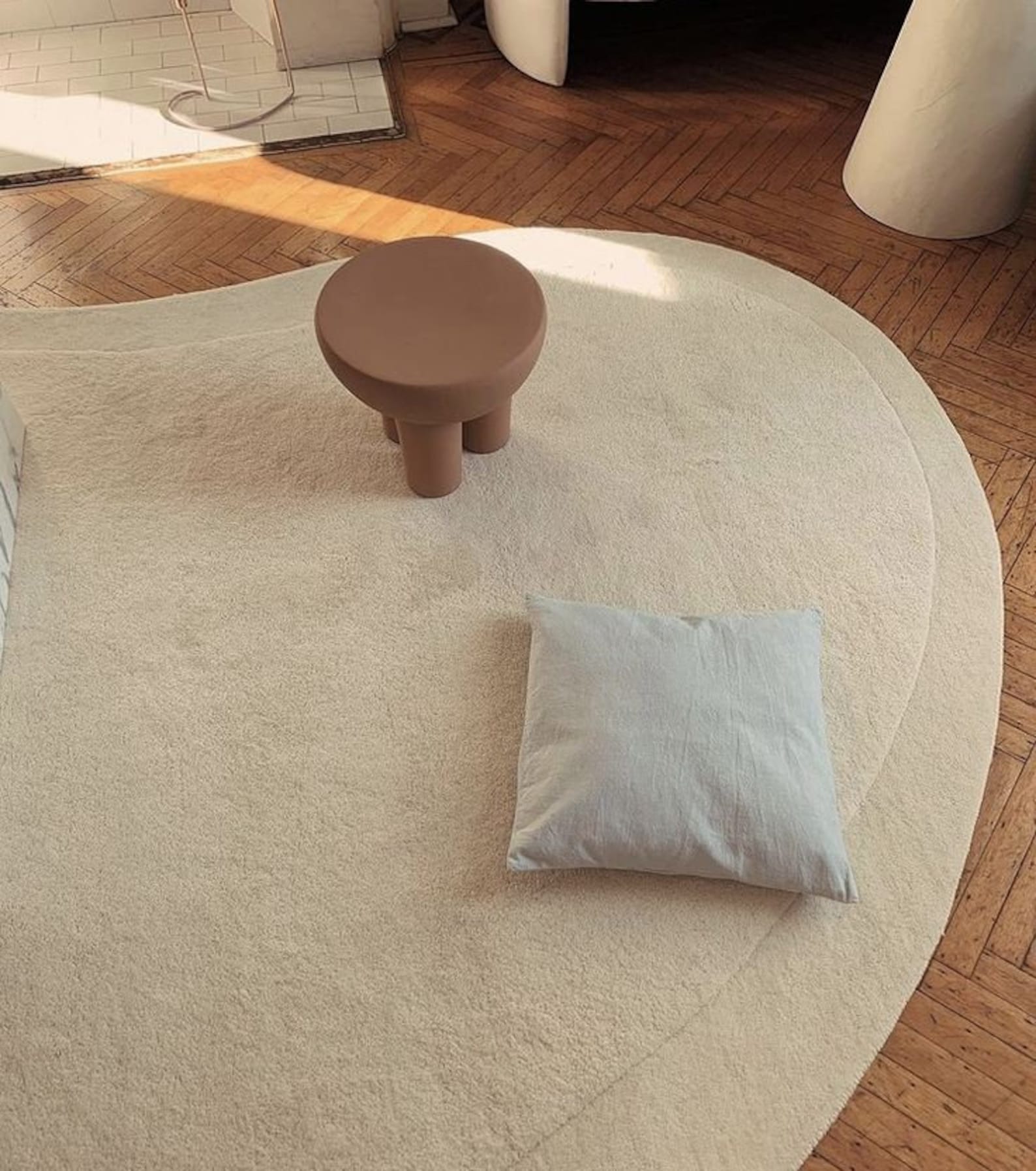Kidney Bean Shape Tufted Plain Rug, Multi-level Pile, Hand-tufted Wool ...