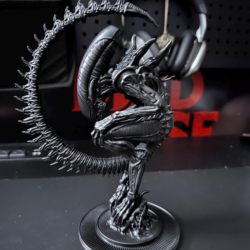 Xenomorph Alien Statue - Etsy