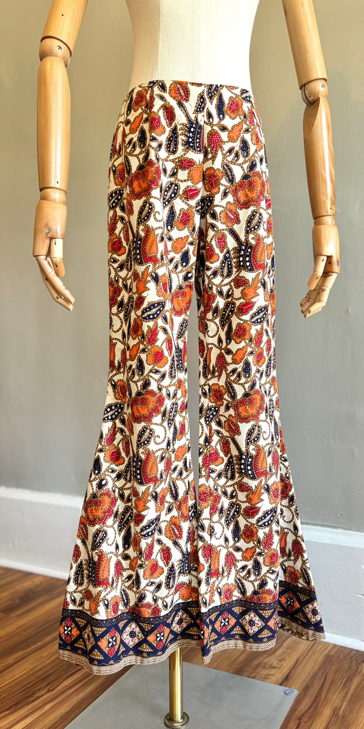 Vintage 1960s Batik Print Cotton Hip Hugger Bell Bottom Flare Pants Xs ...