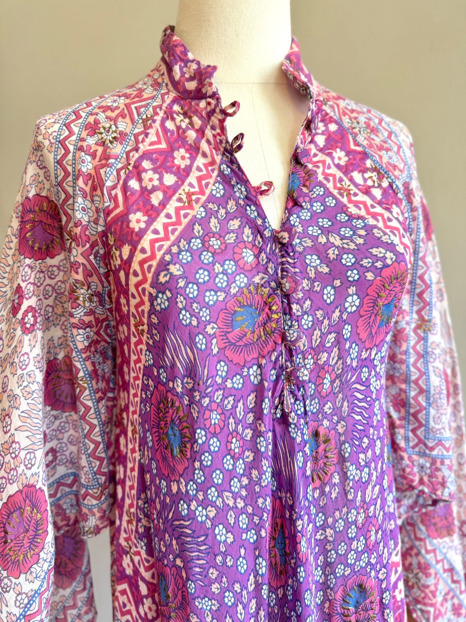 Iconic Vintage 1970s Indian Block Printed Cotton Gauze Angel Sleeve ...