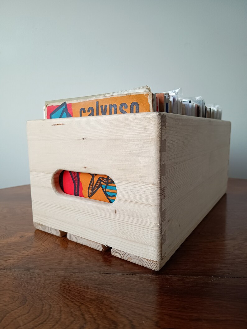 Dovetailed Reclaimed Pine Record Crate / Box for 7 Inch 45rpm Vinyl ...